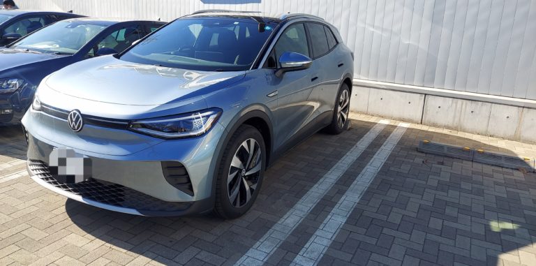 ワーゲンEVのID4、まさかのRRのフル電動SUV！バスのBUZZの前に要チェック | カードラネット